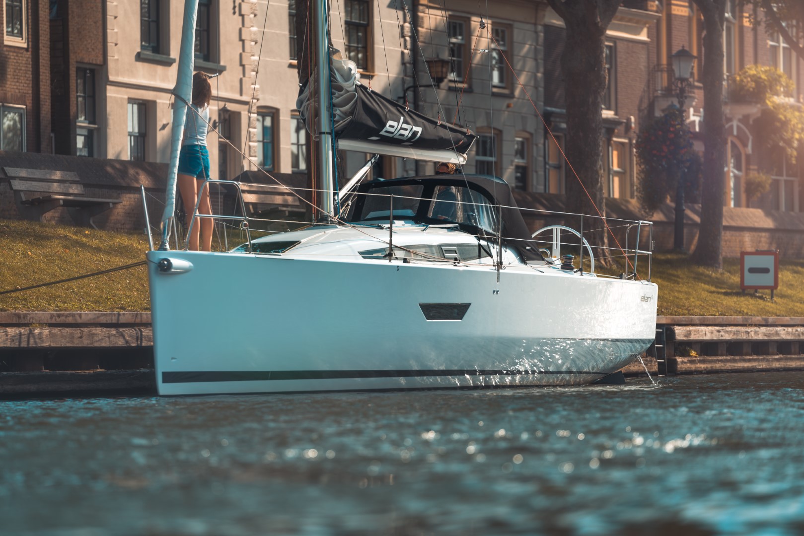 Elan E3 | Elan Yachts