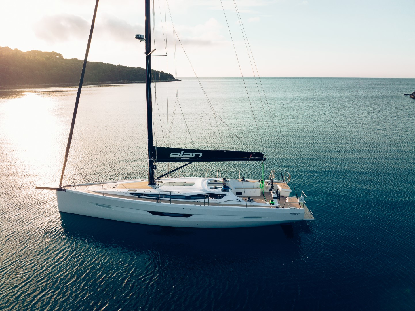 Elan E6 | Elan Yachts