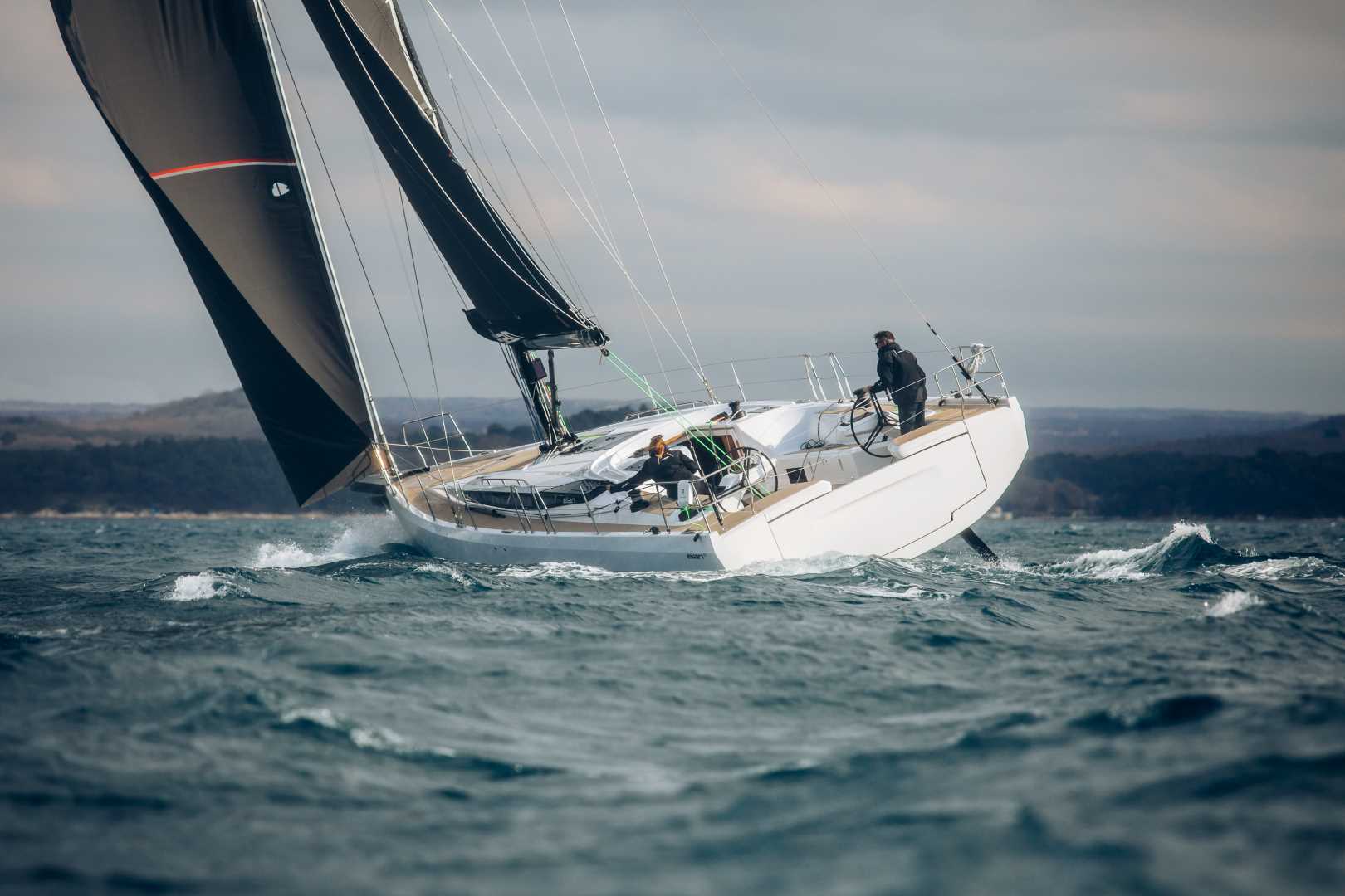 Elan E6 | Elan Yachts