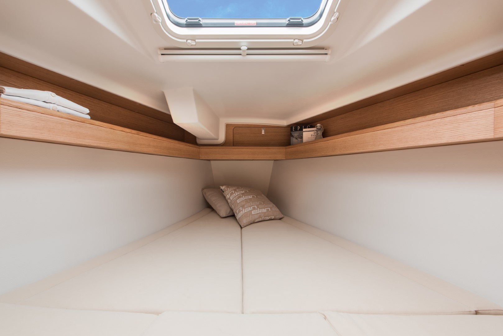 Elan E3 | Elan Yachts