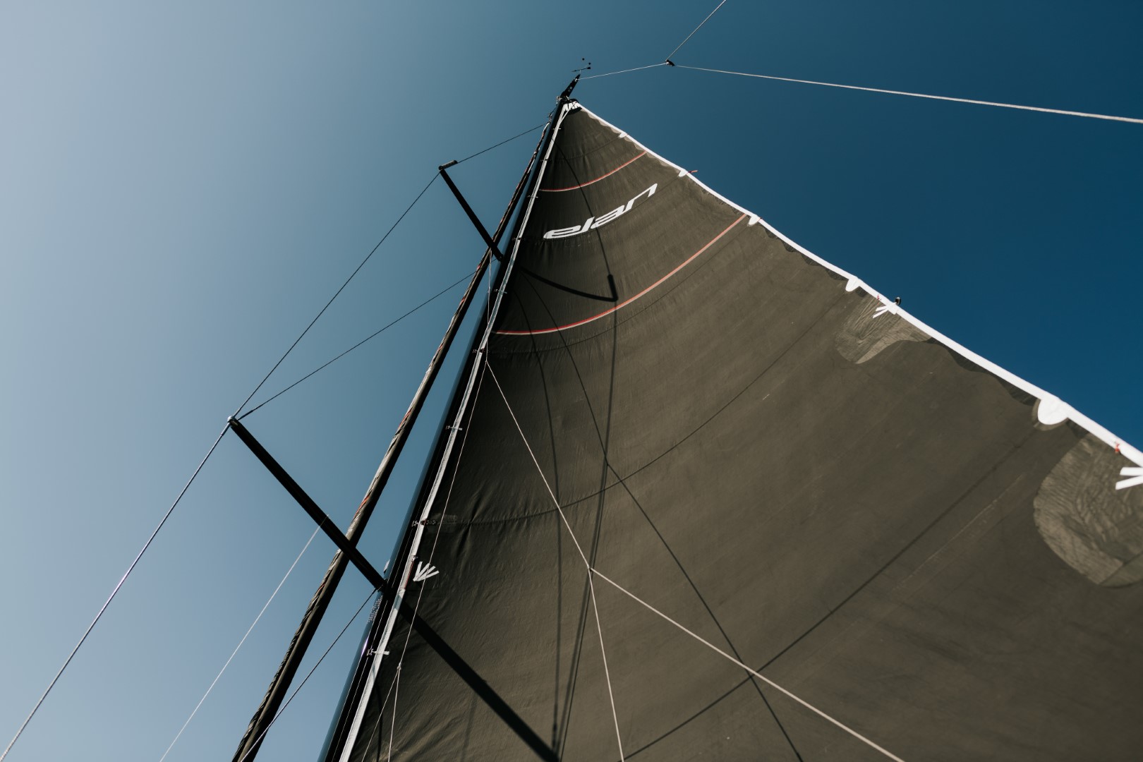 Elan GT6 | Elan Yachts