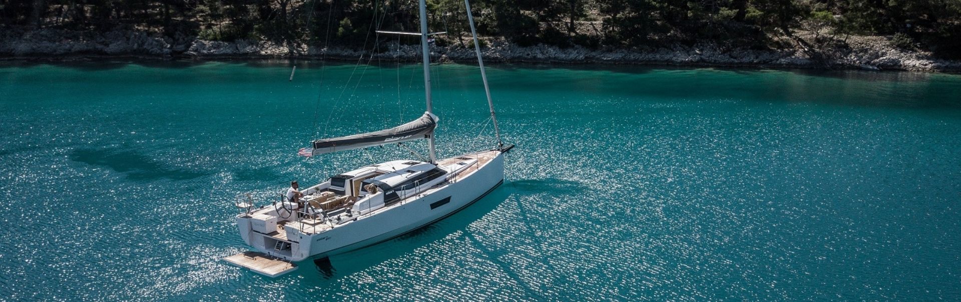 Elan GT5 Wins Best Midsize Cruiser 40-44 Feet by Cruising World | Elan ...